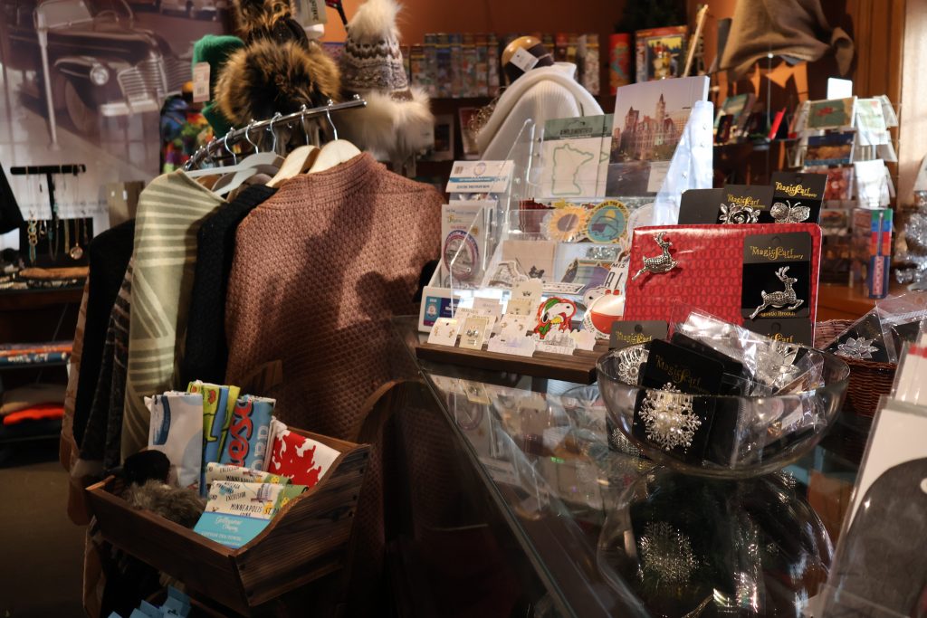Landmarket Gift Shop Friends Sale